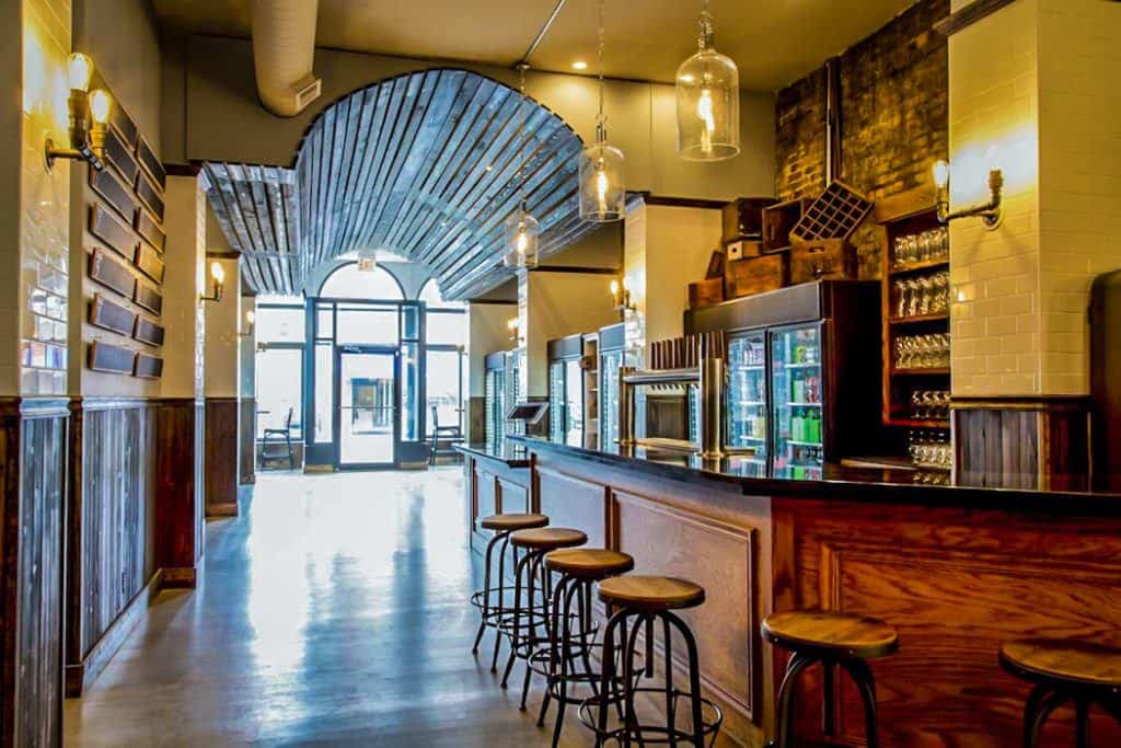 Unique Places to Eat in Chicago - A Local's Must-Try Restaurants Guide